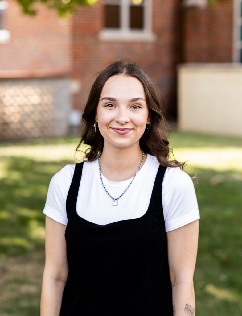 Resident Advisors Creating a Home Away From Home – The Echo